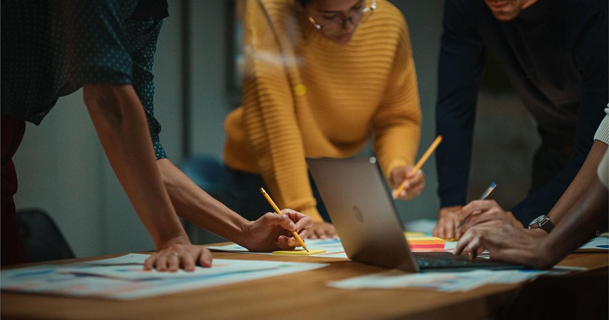 Top trends driving the automotive sector in 2025 | EMG